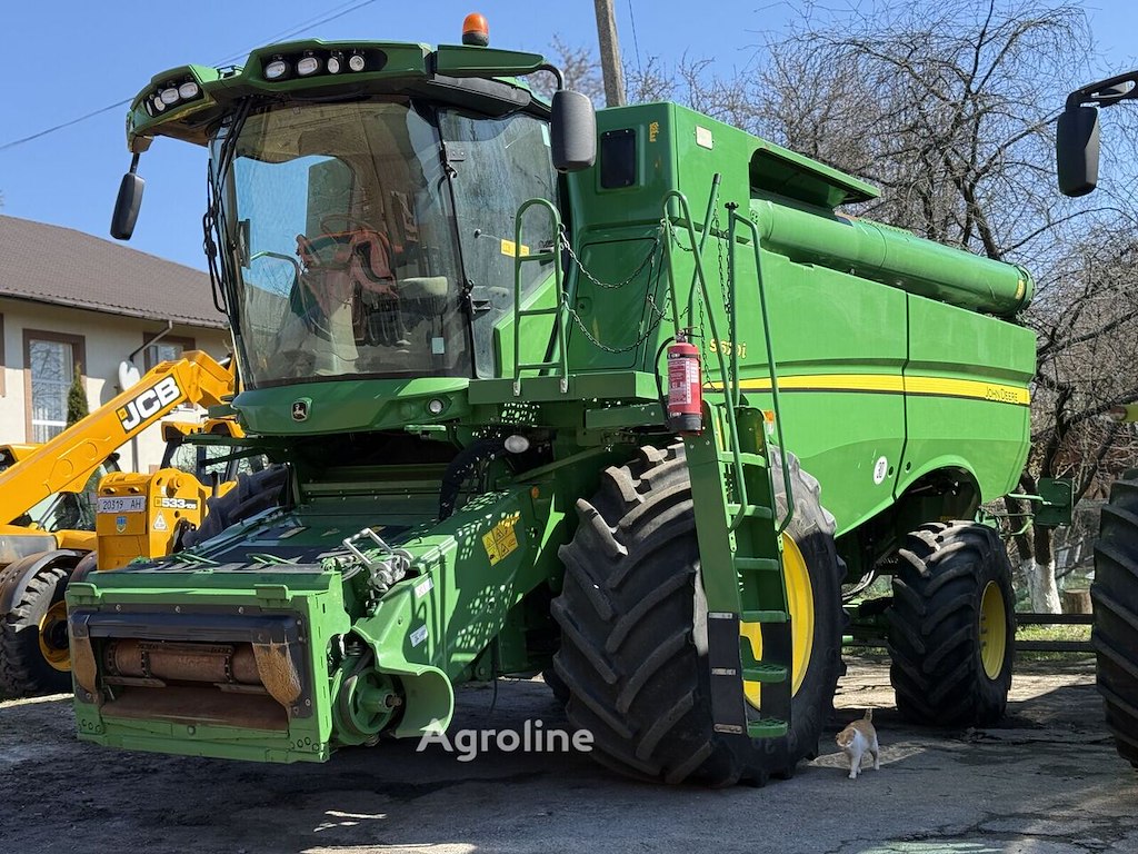 John Deere S670i kombajn za žito
