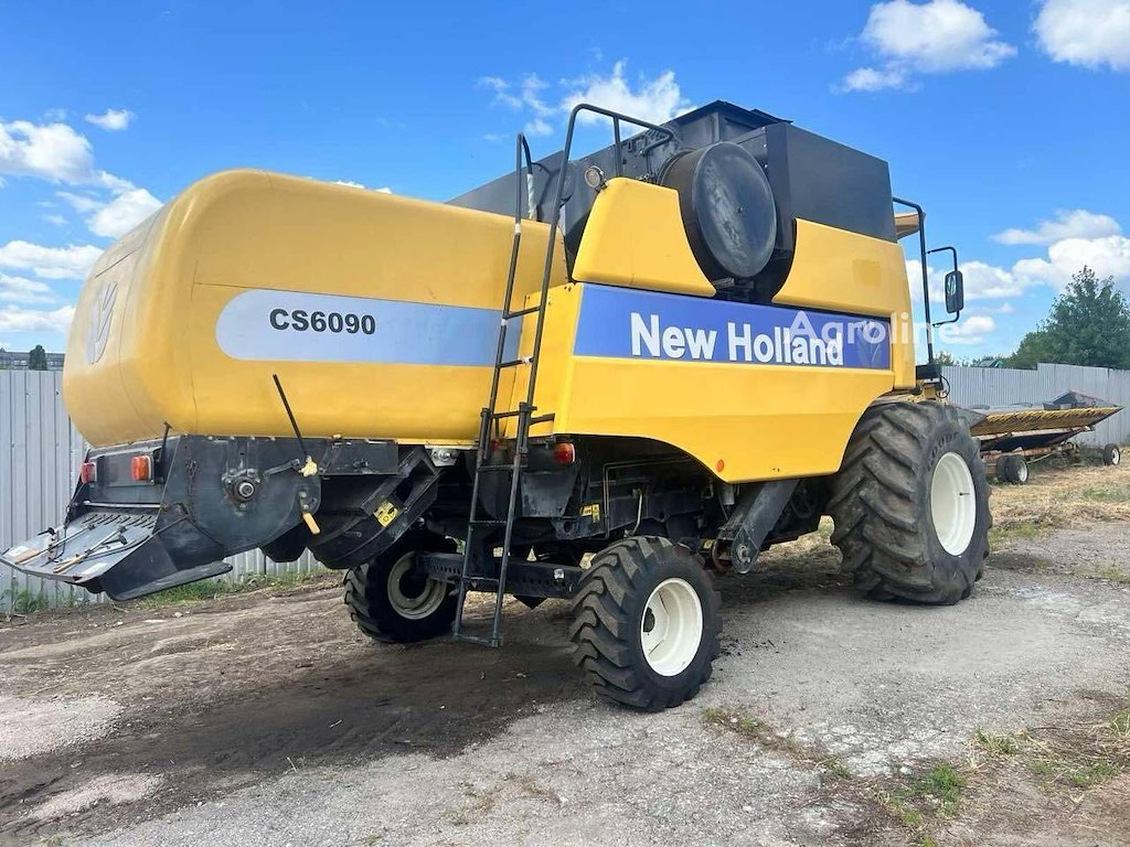 New Holland CS 6090 v Lizynh kombajn za žito