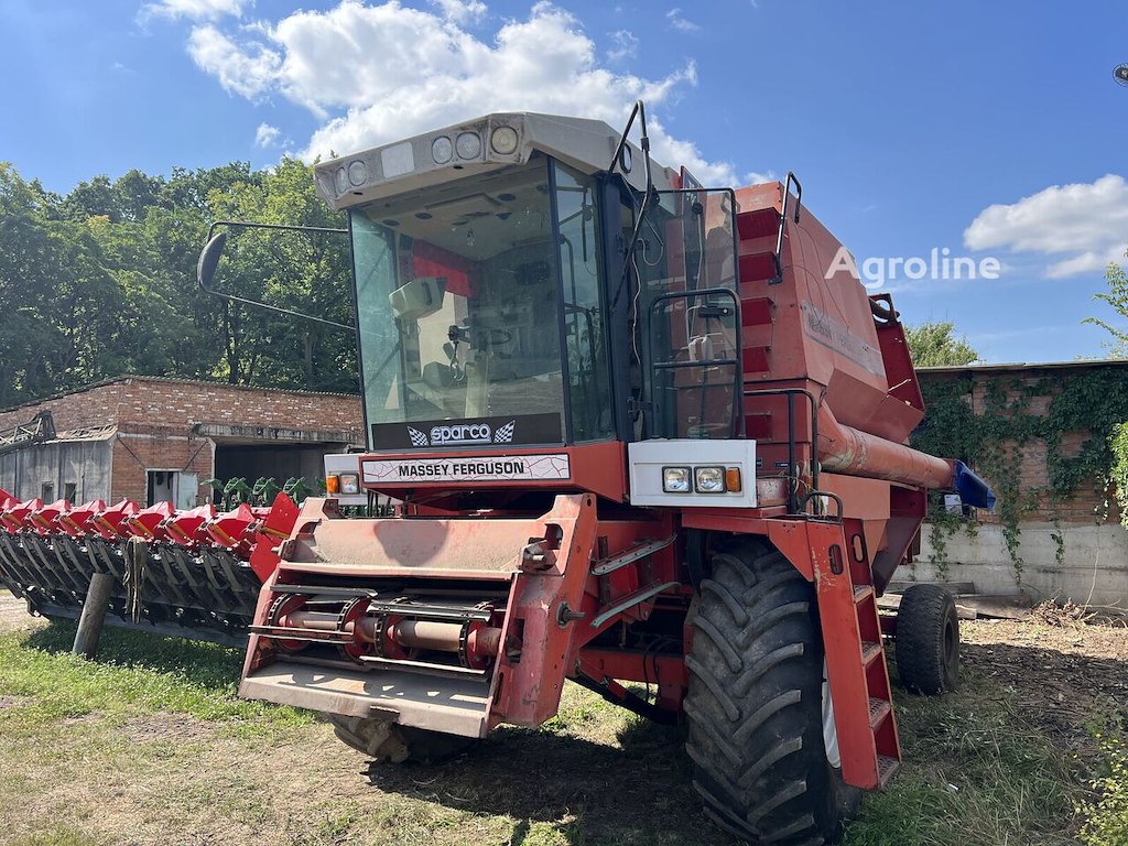 Massey Ferguson 38 RAZBORKA na zapchasti Massey fergyuson kombajn za žito