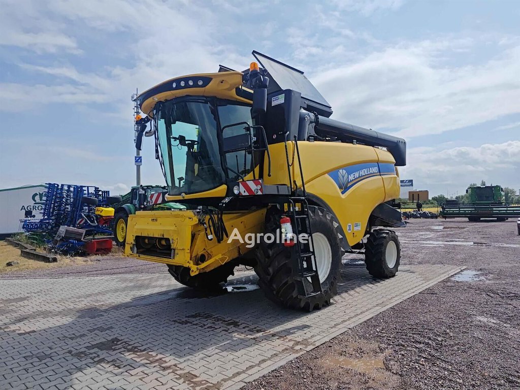 New Holland CX 5.80 kombajn za žito