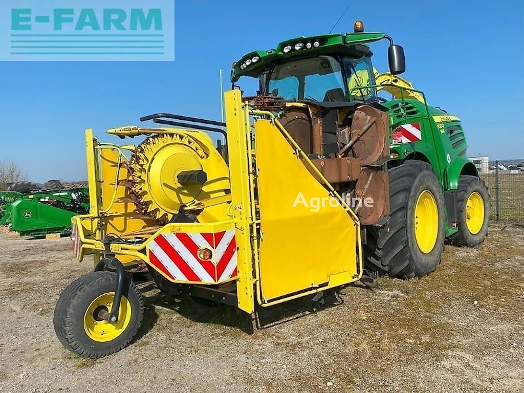 John Deere 8500 mit kemper 460 stalkbuster krmni kombajn