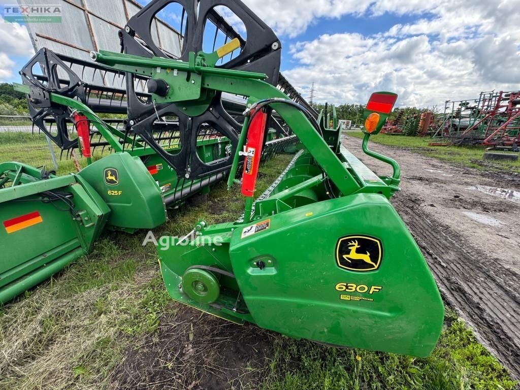 Novi John Deere 630F adapter za žito