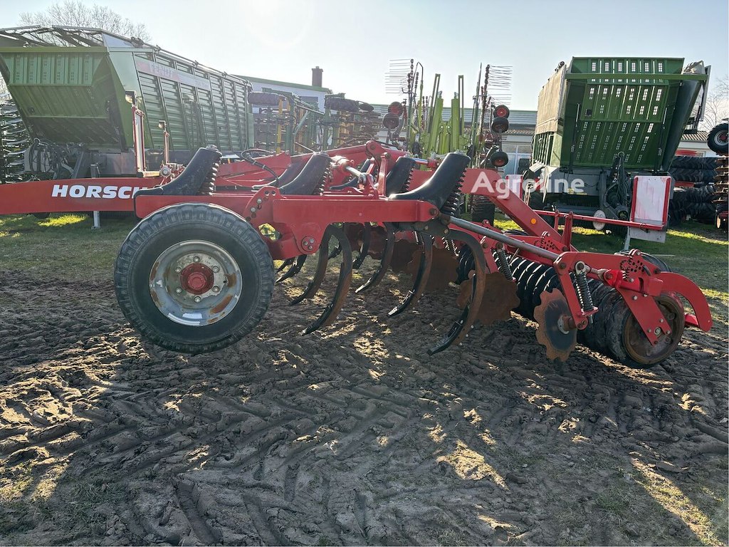 Horsch Terrano 5 FX kultivator za strništa