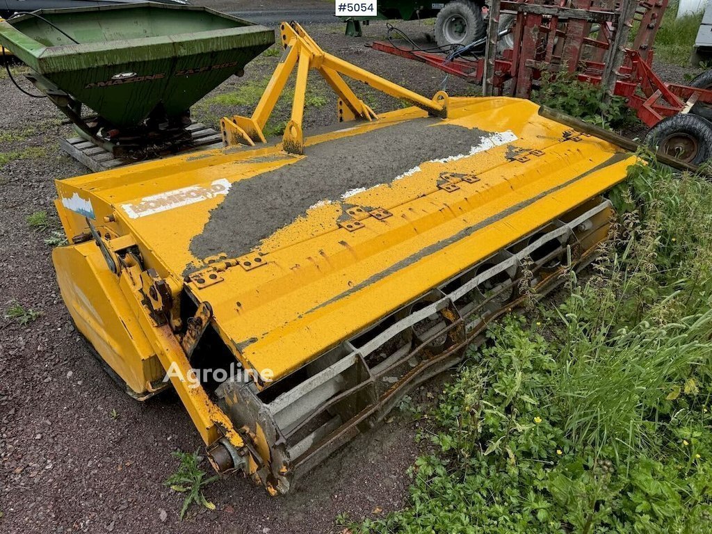 DynaDrive 2600 mašina za sakupljanje kamenja
