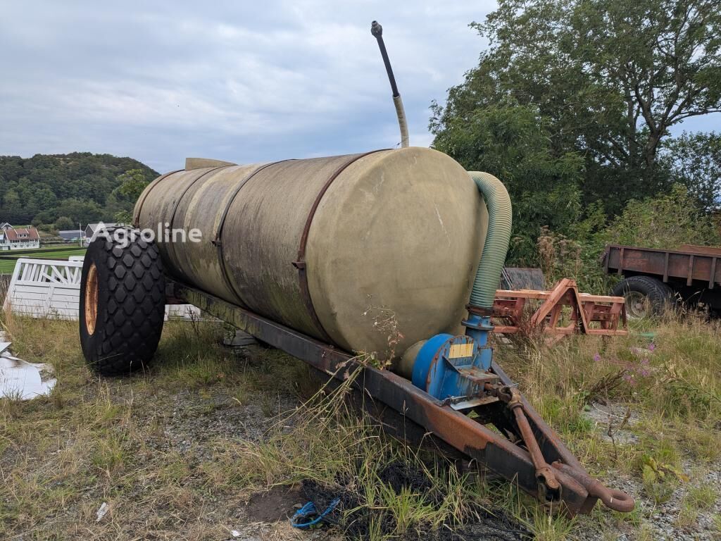 Prodaje se Gjødselvogn 6000 liter rasipač veštačkog đubriva na aukciji