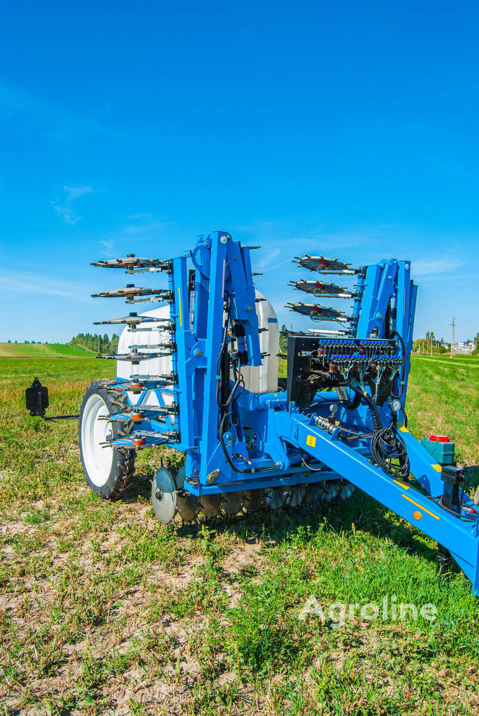 Novi Boguslav PZhU 3000-8,4 rasipači veštačkog đubriva