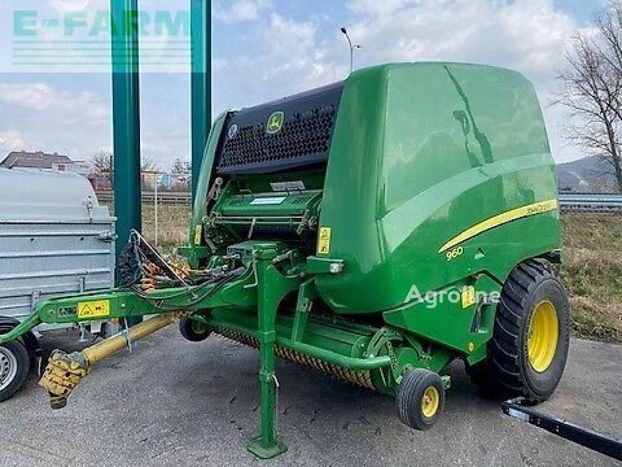 John Deere 960 balirka za četvrtaste bale