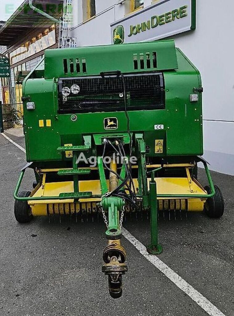 John Deere 575 balirka za četvrtaste bale