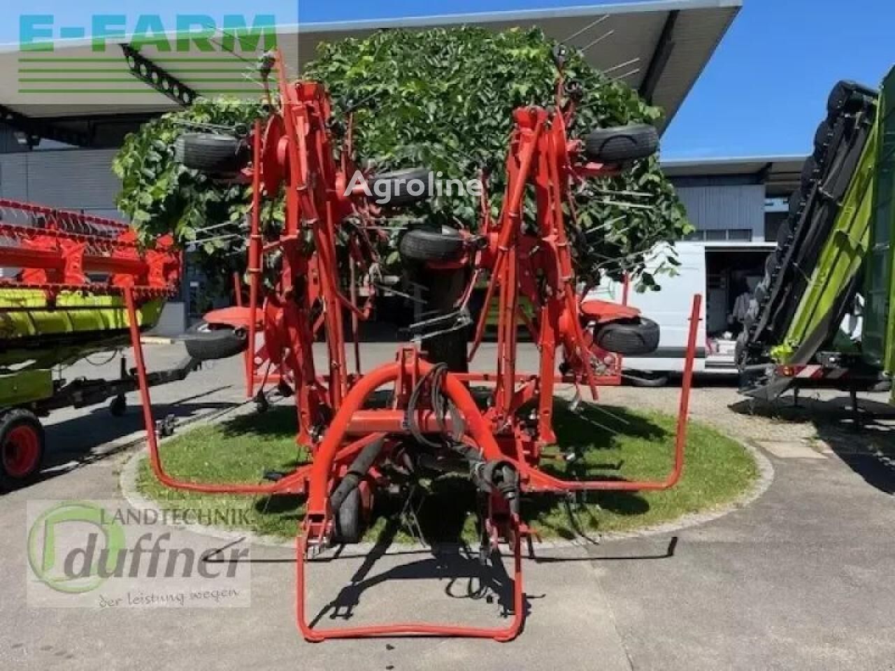 Kuhn ga 8702 prevrtač sena