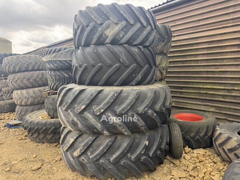 John Deere 8000R 600 and 710 Wheels and Tyre's guma za traktore