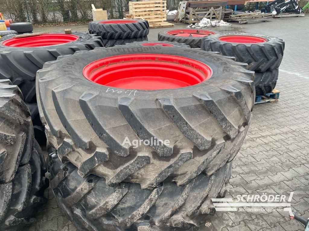 Trelleborg 2X 650/65 R42 KOMPLETTRÄDER FENDT točak