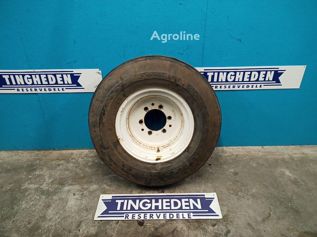 Goodyear 13.00/65 R 18 točak