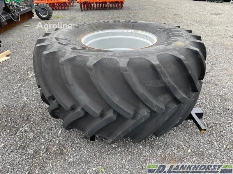 Novi Mitas 1x 900/60R32 80% točak (10672)