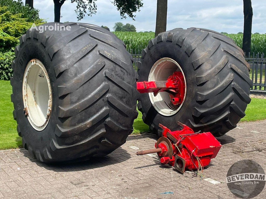 Aangedreven 1050/50R32 točak