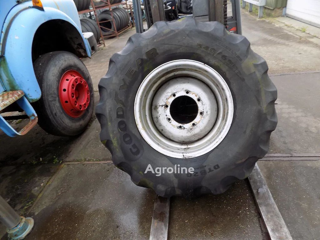 Goodyear banden met velg good year banden met velg 540/65 R 24 točak