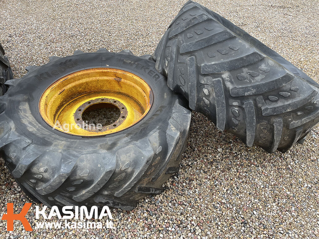 John Deere 6910 S wheel disk and tire felna