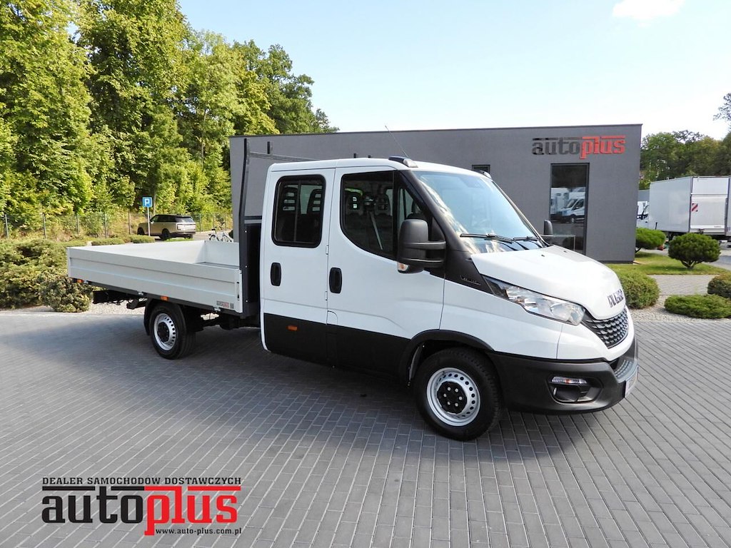 IVECO DAILY 35S14 SKRZYNIA PODWÓJNA KABINA DOKA 7 MIEJSC TEMPOMAT KLIM kamion s ravnom platformom < 3.5t