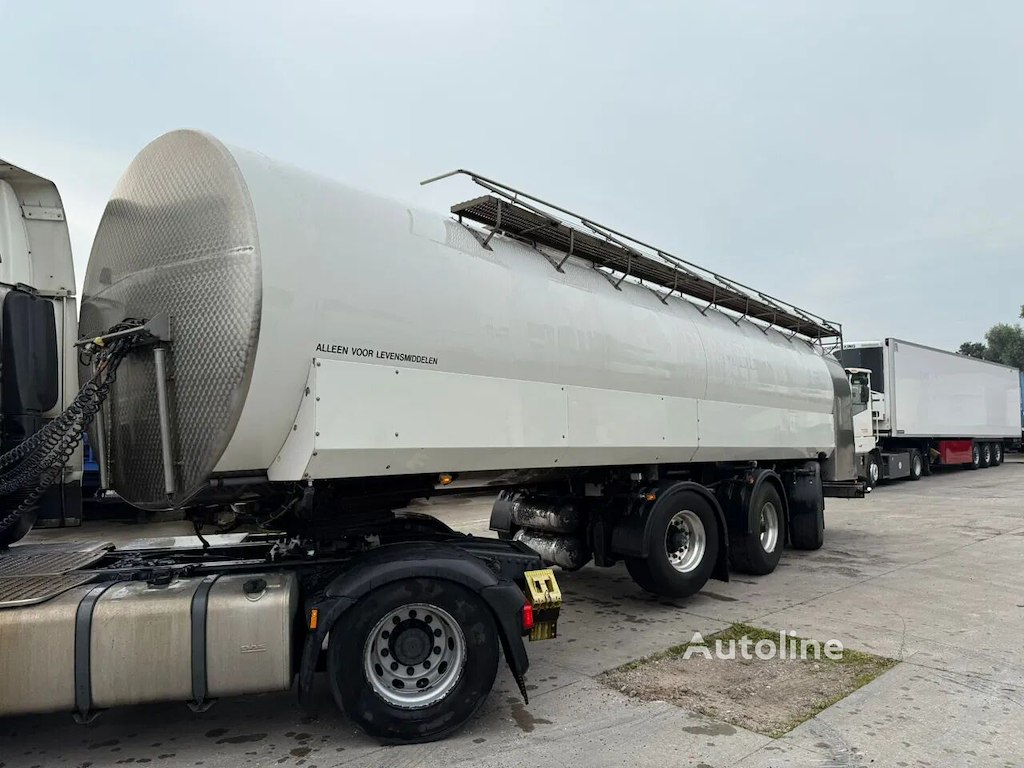 Lako 34.000L RVS/Edelstahl Melk/Milch/Food/Lebensmittel 2X Stuuras cisterna za prevoz hrane