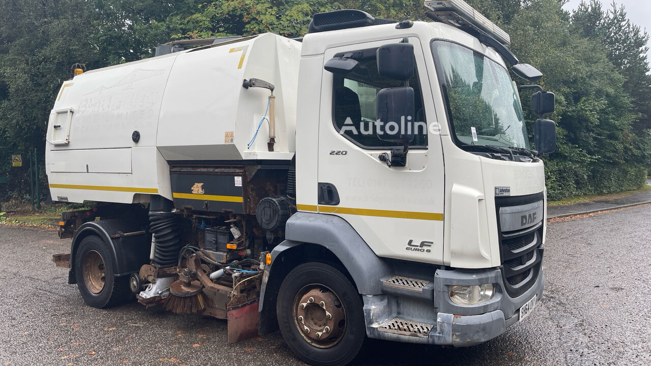 DAF LF 220 vozilo za čišćenje ulica