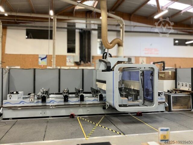 Machining centri sa tabelom konzola
HOMAG BMG 411/45/15/AP