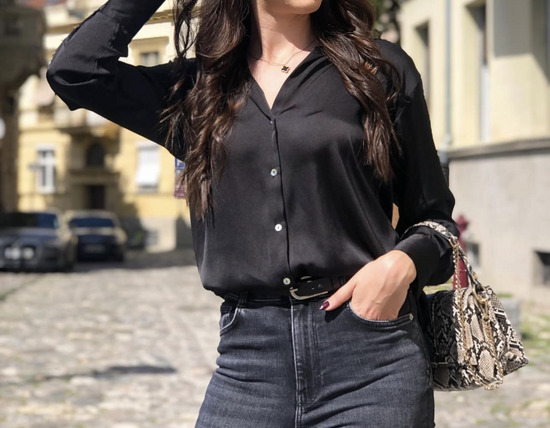 Zara svilena kosulja SNIZENA NA 1000