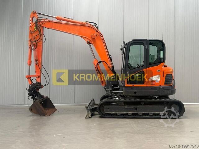 Mini bageri
Doosan DX 85R-3