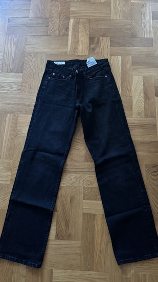 Zara crne farmerice