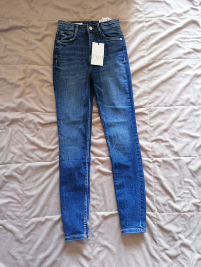 ZARA farmerke sculpt skinny xs 32, xs34