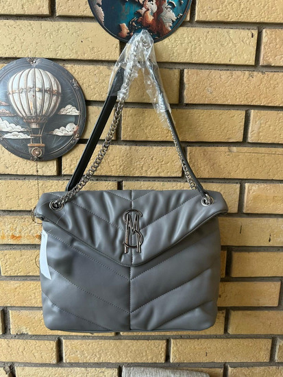 Rezz“STEVE MADDEN“Nova sa etiketom!