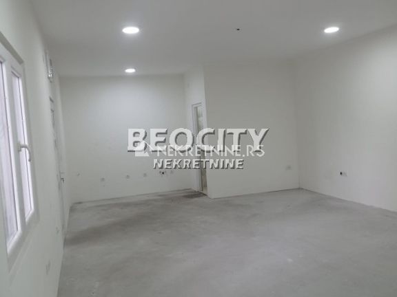 Surčin, Dobanovci, Dobanovački put, 1.5, 600m2, 2500EUR