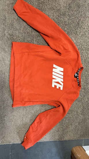 Nike duks