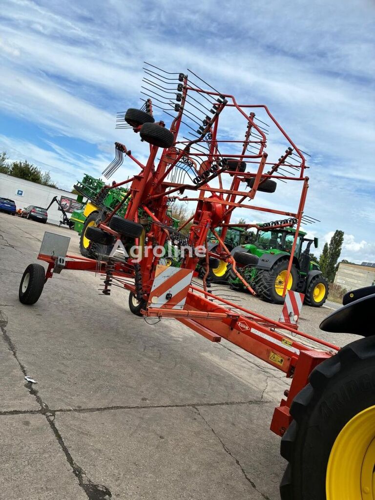 Kuhn GA 7301 trakasti formirač otkosa