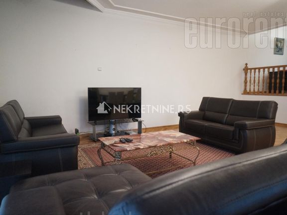 #33202, Izdavanje, Kuća, DIPLOMATSKA KOLONIJA, 2600 EUR