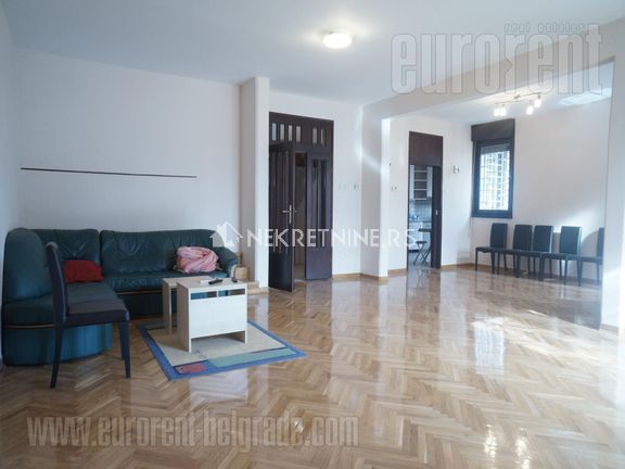 #12722, Izdavanje, Kuća, DIPLOMATSKA KOLONIJA, 2700 EUR