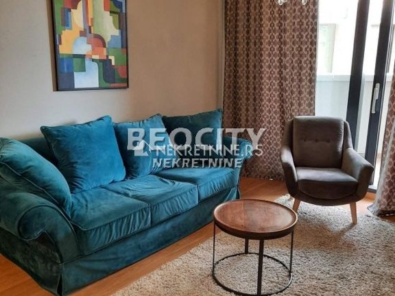Novi Sad, Centar, Pupinova palata, 2.0, 56m2, 700EUR