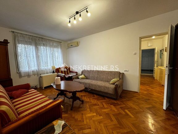 1.0 Karaburma, Pera Ćetkovića