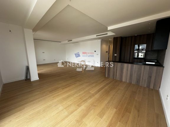 Centar, Luks novogradnja, 4.0, 2 garažna, Požarevačka