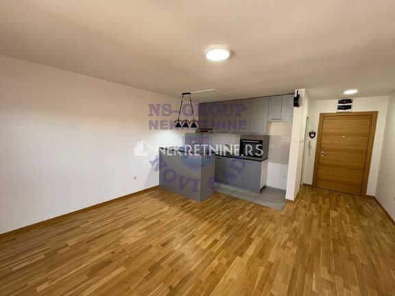 Dvosoban stan 300m od Bulevara Patrijarha Pavla