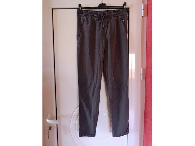 Esprit sive pantalone