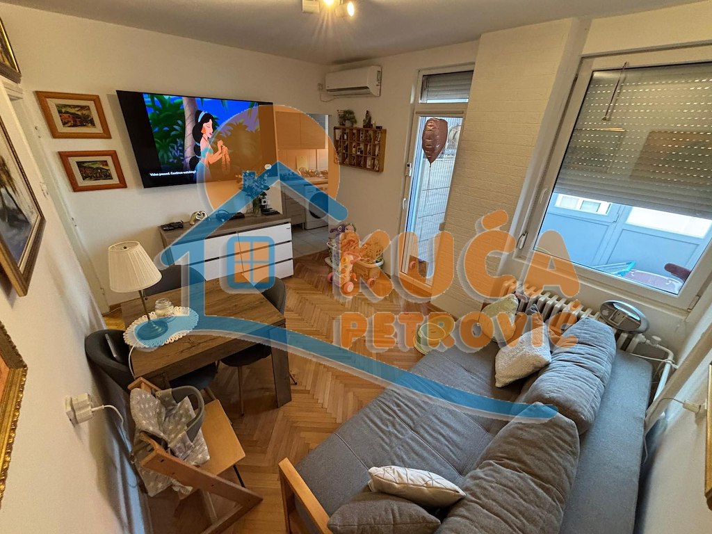 Jednosoban stan, 40 m2, Centar, Rajićeva ID: i-014795