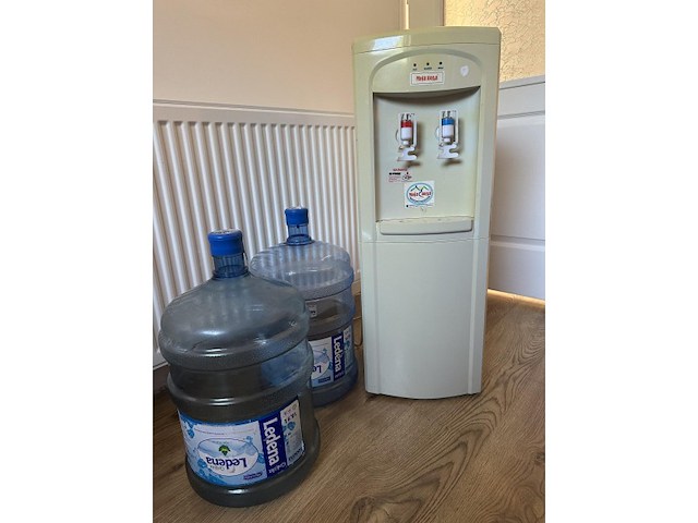 Aparat za vodu + 2 galona 18.9L