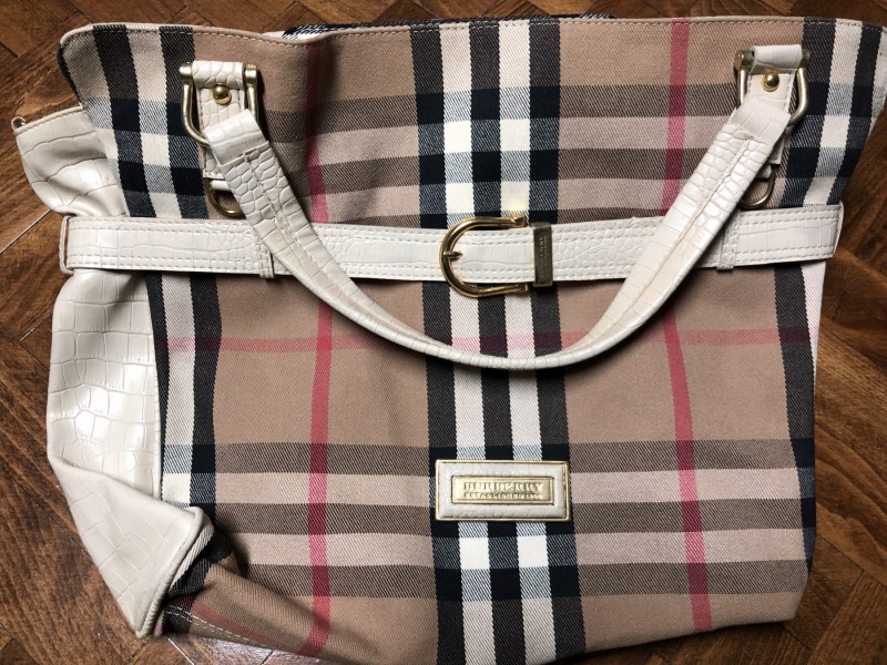 Burberry veca torba