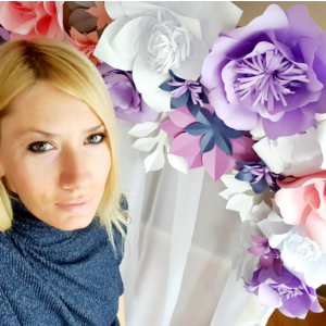NADINE PINJATE PAPER FLOWERS