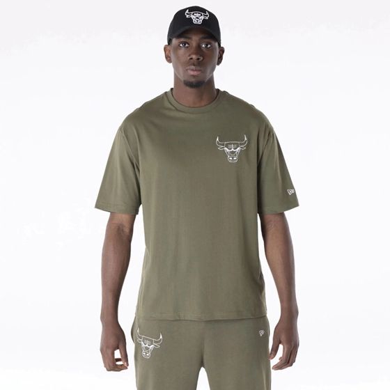 NBA CHICAGO BULLS LEAGUE ESSENTIAL OVERSIZED T-SHIRT 'OLIVE GREEN'