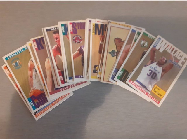 NBA Basketball `96-`97 ( 17 ŽIVIH SLICICA )