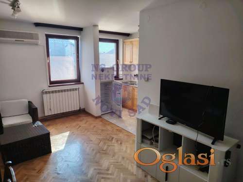 Odličan petosoban stan u kući u Lipovom gaju.