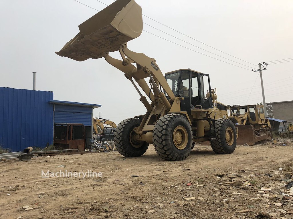Caterpillar 966F prednji utovarivač