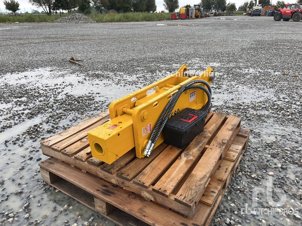 Prodaje se BLK BLK680 (Unused) hidraulični čekić na aukciji