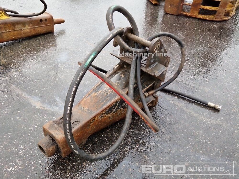 Prodaje se Hydraulic Breaker to suit JCB 2CX hidraulični čekić na aukciji
