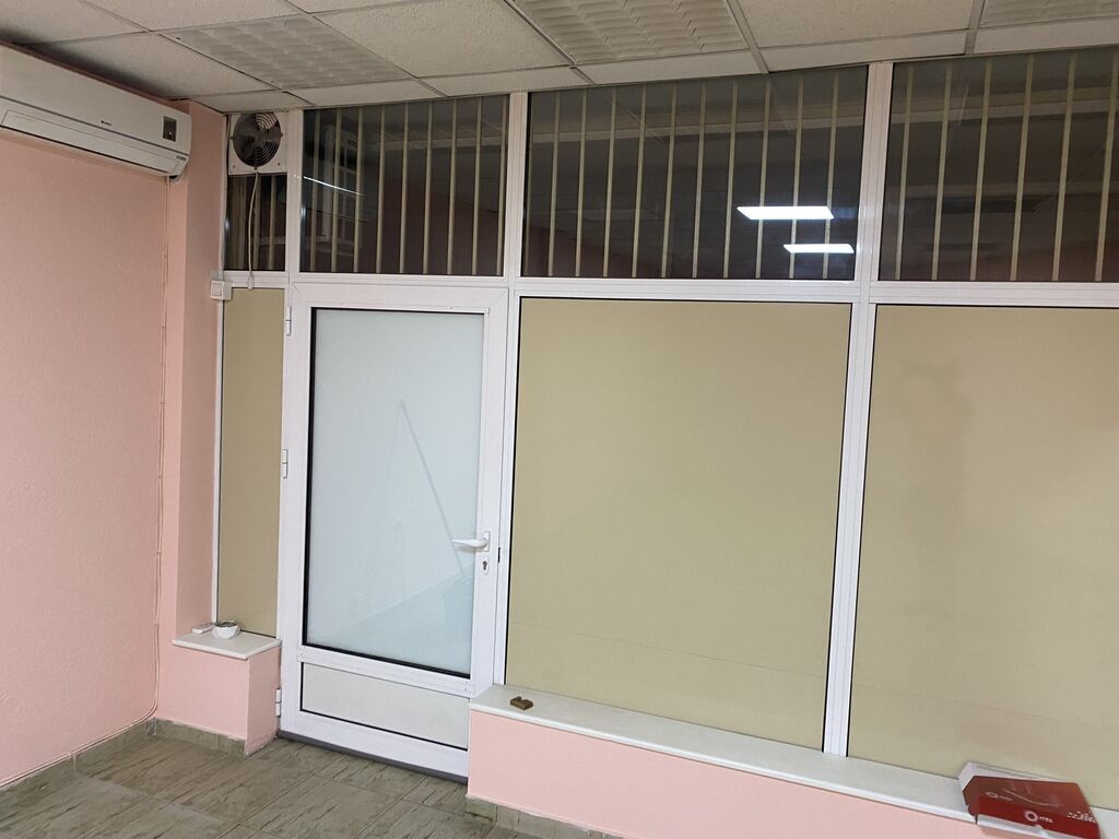 Izdajem posl. Prostor u Krusevcu ulica Vidovdanska u povrsini od 40